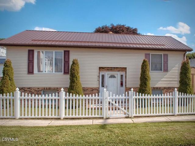 418 W 5th St, Mount Carmel, PA 17851