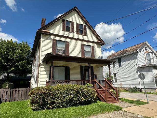 418 W Brady St