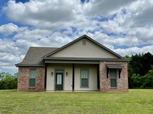 418 W Plymouth Rd, Columbus, MS 39701