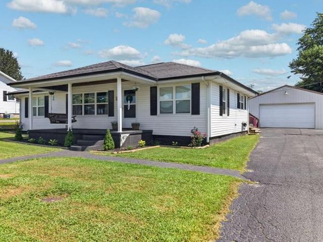 418 Woodland St, Burkesville, KY 42717