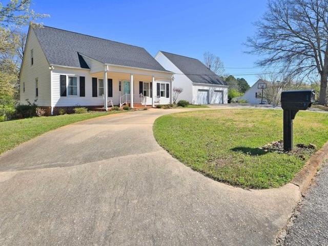 418 Whippoorwill Dr, Roanoke, AL 36274
