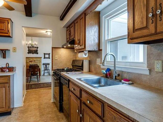 418 Valleybrook Drive