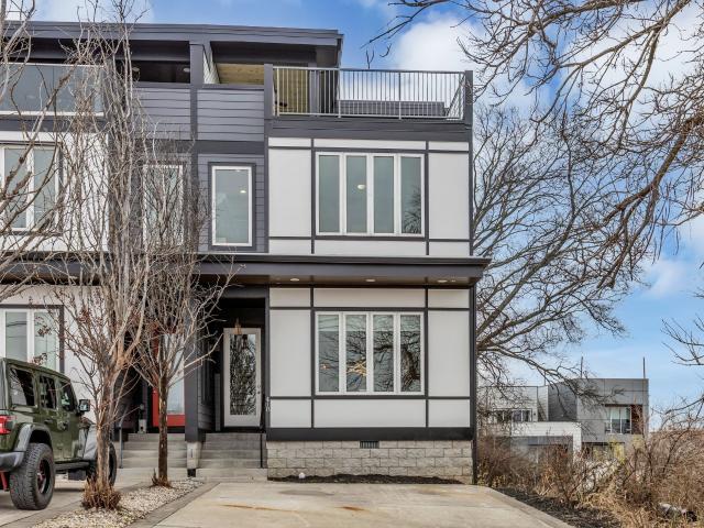 418A 37th Ave N