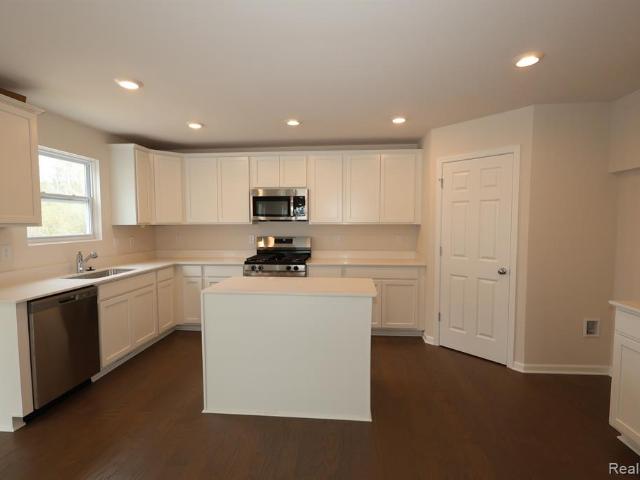 4195 Cedar Lane