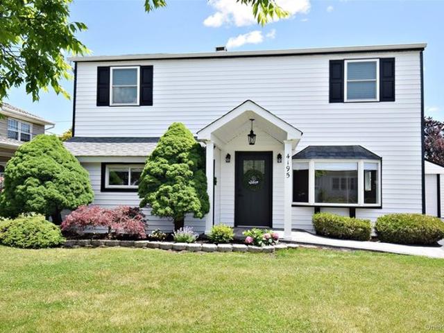 4195 Florence Rd, Bethpage, NY 11714