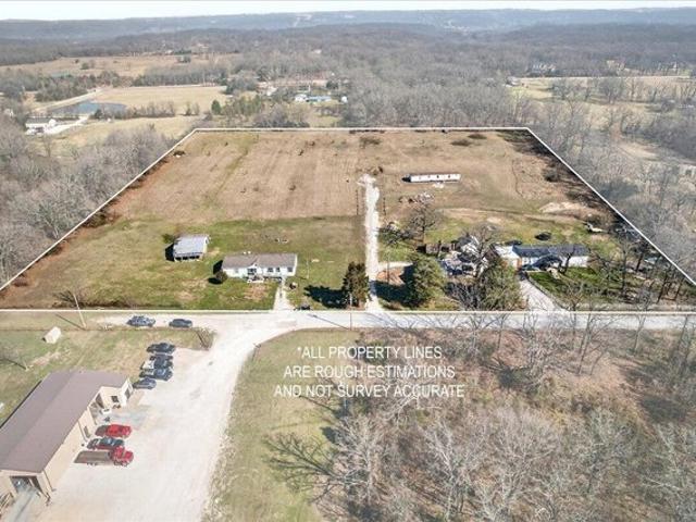 4196 Coyote Dr, Joplin, MO 64804