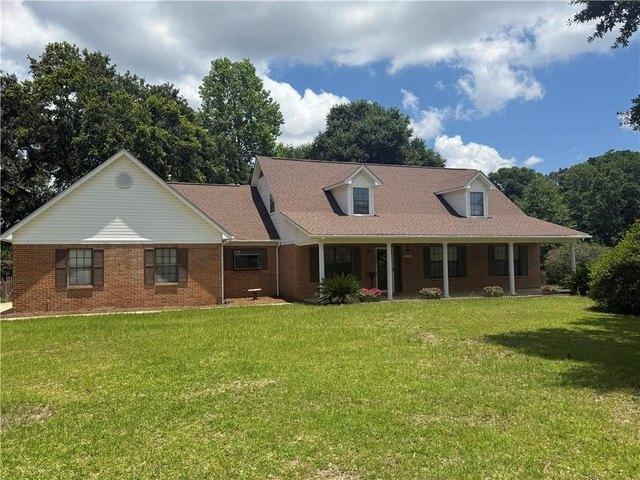 4198 Chisha Dr, Saraland, AL 36571
