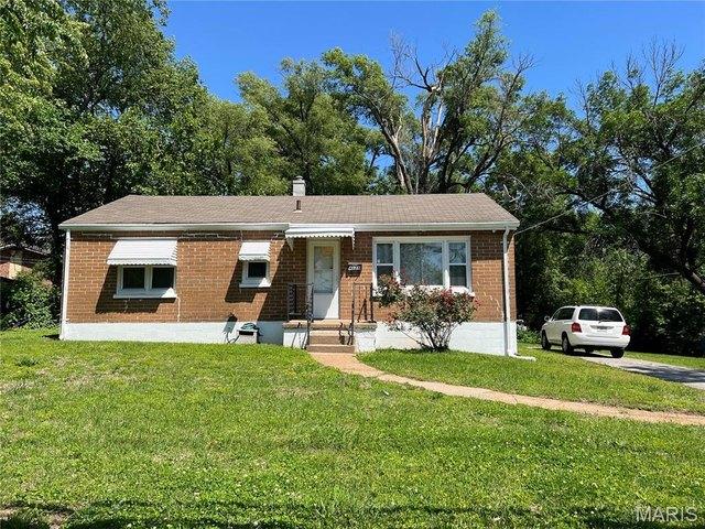 4198 Wright Ave, Saint Ann, MO 63074