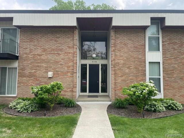 4190 Rochester Road #112, RoyalOak, US, MI