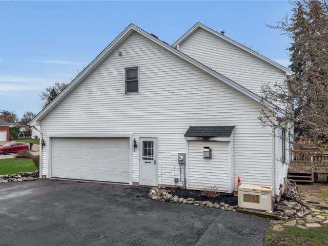 4190 Thornwood Lane