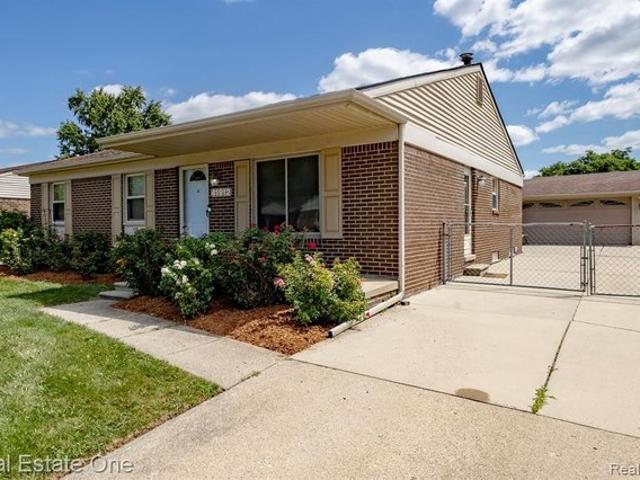 41912 Hensall St, Clinton Township, MI 48038