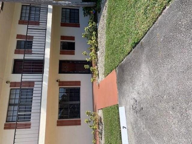 4191 Oak Terrace Dr, Greenacres, FL 33463