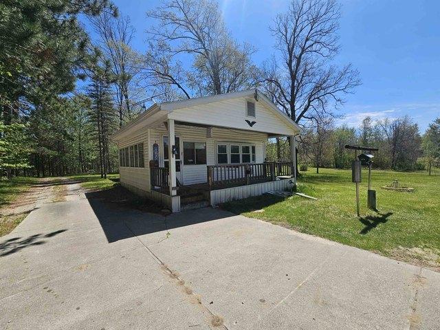 4191 Arthur Rd, Harrison, MI 48625