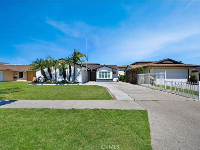 4191 Farquhar Ave, Los Alamitos, CA 90720 | MLS #OC26094 | Compass