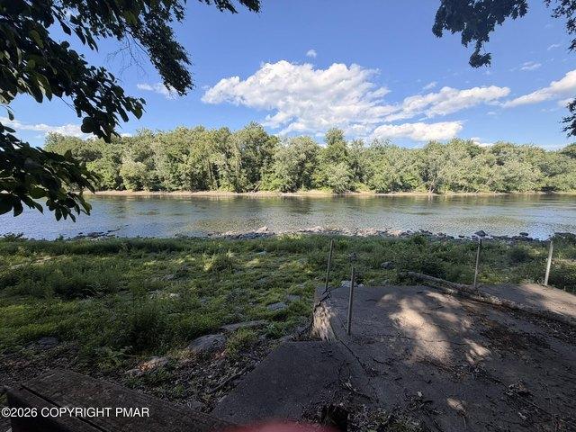 4192 River Rd, Mount Bethel, PA 18343
