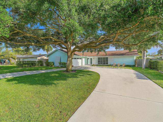 4193 Hyacinth Cir N, Palm Beach Gardens, FL 33410 | MLS #R11137 | Compass