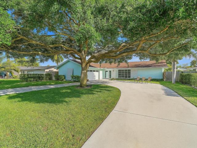 4193 Hyacinth Cir N, Palm Beach Gardens, FL 33410 | MLS #R11137 | Compass