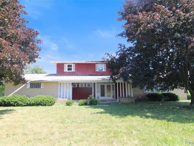 4193 Peggy Dr, Spaulding Township, MI 48601