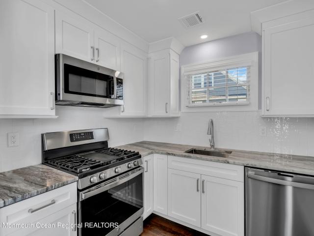 419 10th Avenue Unit Rear