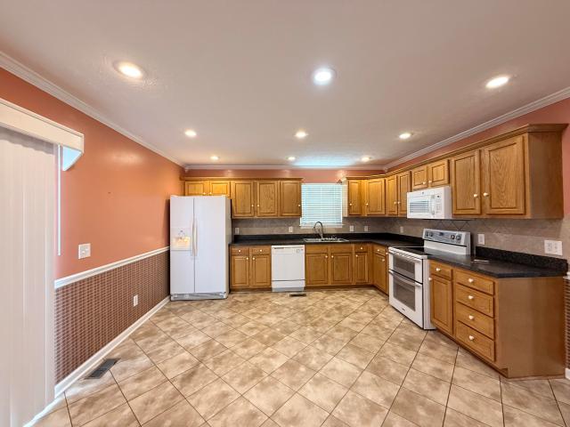 419 Bellaire Drive