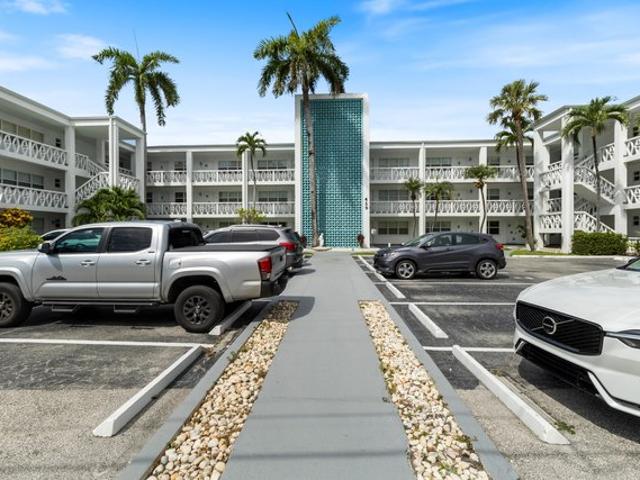 419 Golden Isles Dr Apt 210, Hallandale Beach, FL 33009