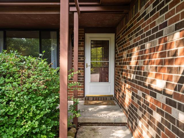 419 Glenbrook Court