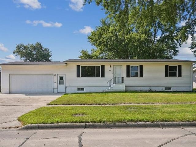 419 E 4th St, Readlyn, IA 50668