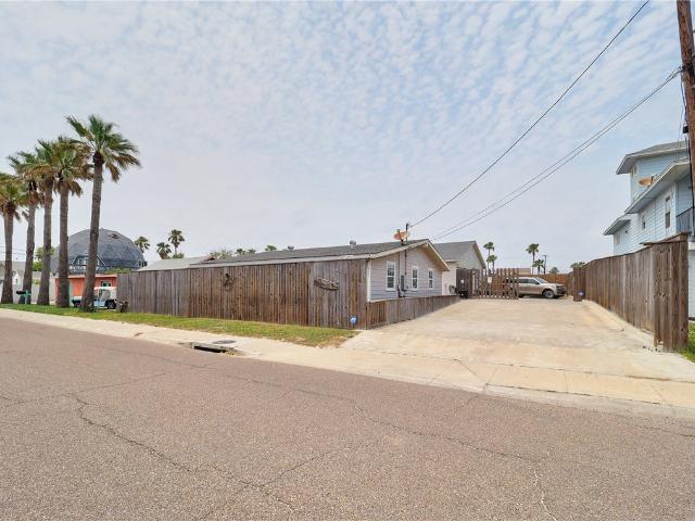 419 E Cotter Ave, Port Aransas, TX 78373 | MLS #463547