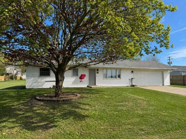 419 E Cleveland St, Cullom, IL 60929
