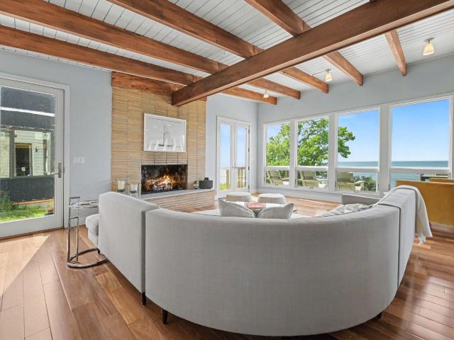 419 E Lake Front Drive