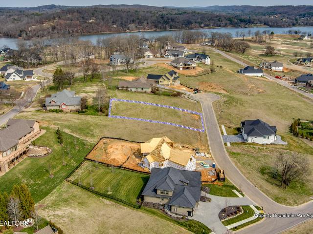 419 Hawks Bend