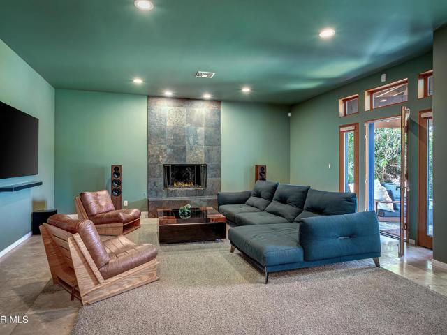 419 Helga Ct, Newbury Park, CA 91320 | MLS #226001 VC