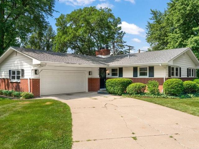 419 Hemlock Ln, Crown Point, IN 46307
