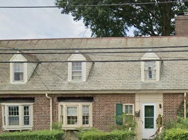 419 Iranistan Ave, Bridgeport, CT 06604