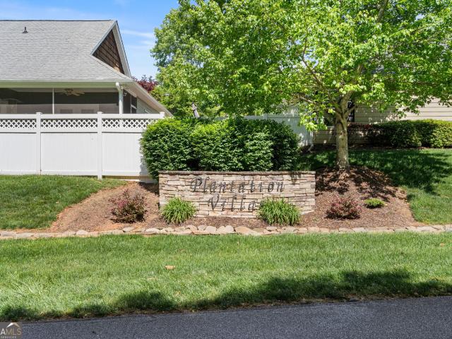 419 Long View Cir