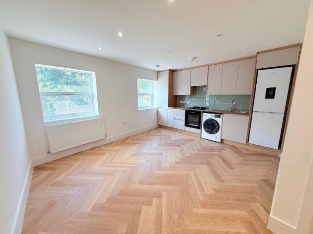 419 London Road, Camberley 1 bedroomProperty for lettings Seymours