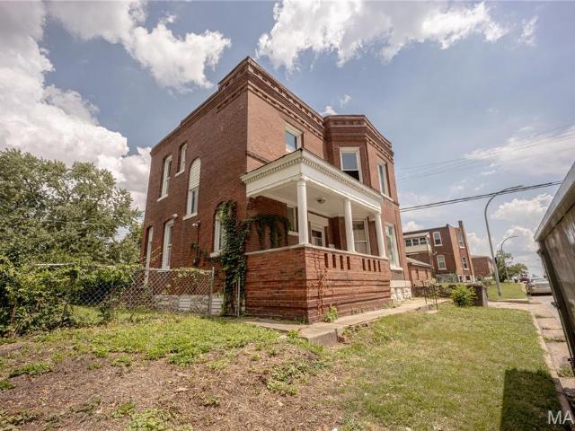 419 Mott St, Louis, MO 63111 | MLS #25056 | Compass
