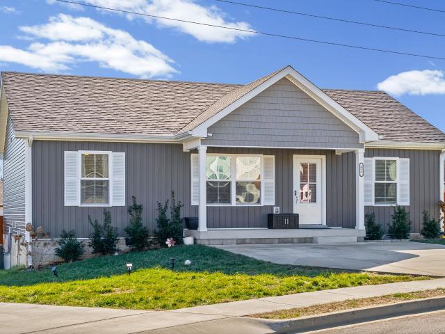 419 Mattingly Dr, Clarksville, TN 37042 | MLS #3115 | Compass