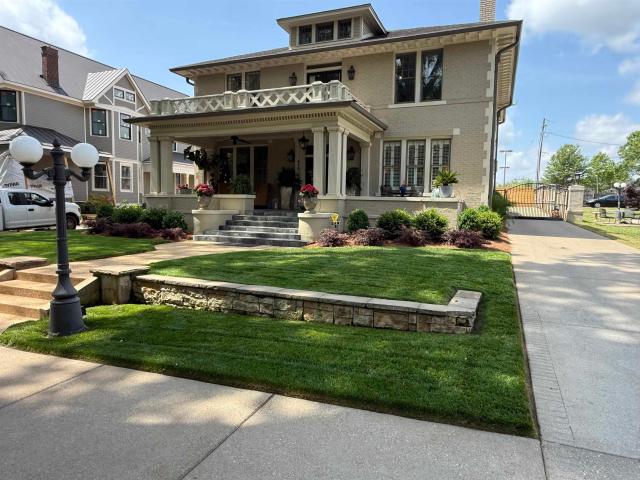 419 N Walnut St