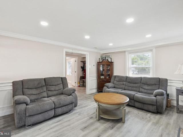419 N York Road