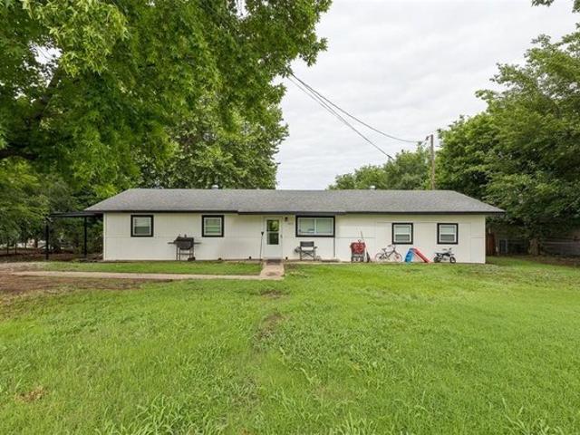 419 NE 4th St, Lexington, OK 73051