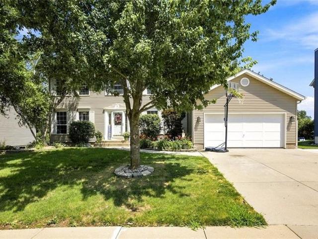 419 Rockvalley Dr SW, Cedar Rapids, IA 52404
