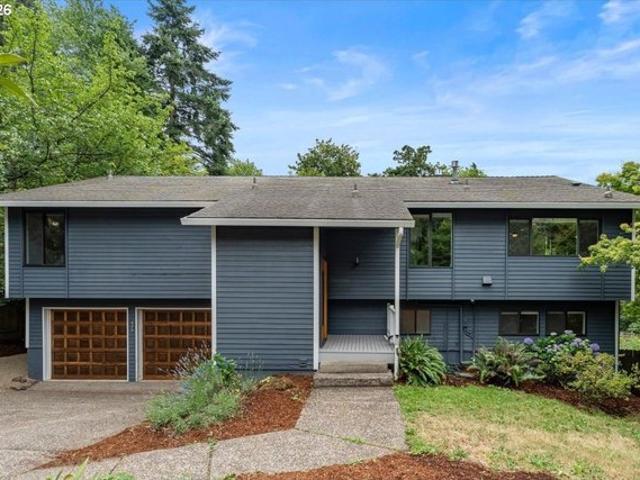 419 Ridge Crest Dr, Oregon City, OR 97045