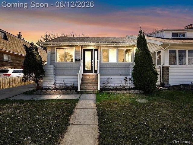 419 W 12 Mile Rd, Royal Oak, MI 48073