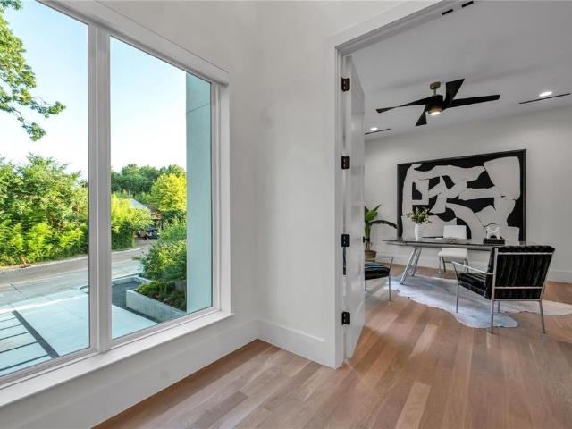 419 W Colorado Blvd, Dallas, TX 75208 | MLS #21232