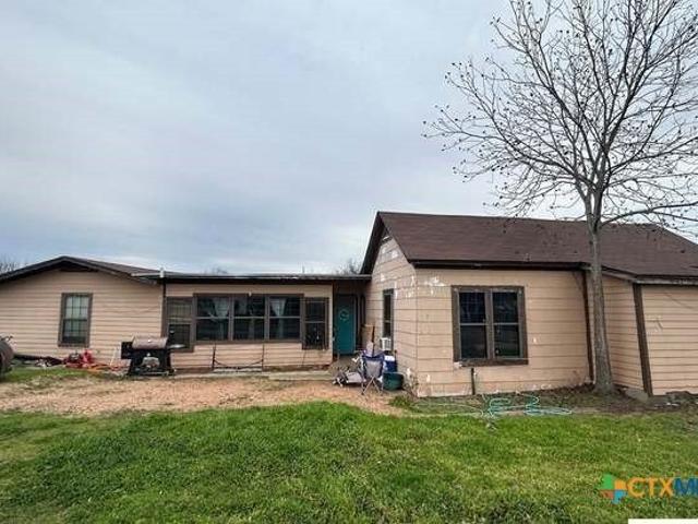 419 W Main St, Lometa, TX 76853