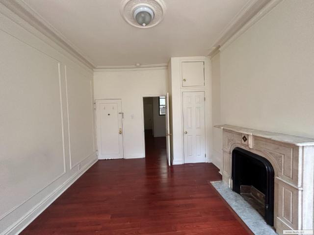 419 West 44th Street, New York, NY