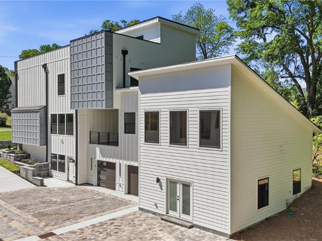419 Westside Drive