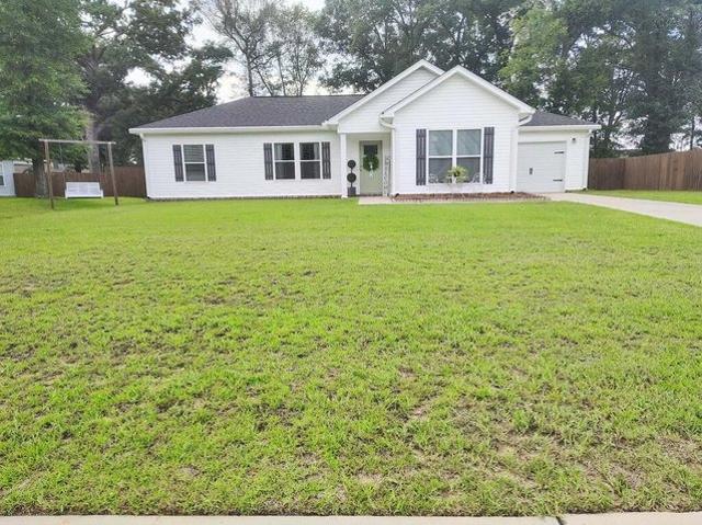 419 Wilshire St, Geneva, AL 36340
