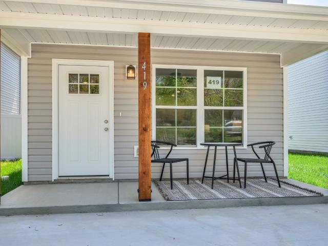 419 Via Dr, Clarksville, TN 37043 | MLS #3177 | Compass